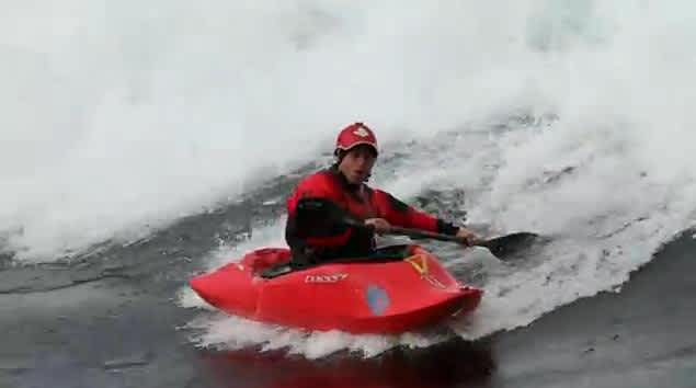 Video: Rush Sturges Tests the New Dagger Jitsu Freestyle Kayak | OutdoorHub