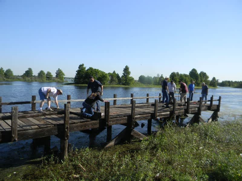 Union Sportsmen’s Alliance Volunteers Team up to Refurbish Fishing Pier ...