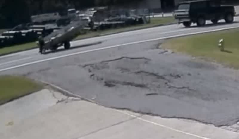 Video: Boat Trailer Comes Loose and Slams into Oncoming Truck | OutdoorHub