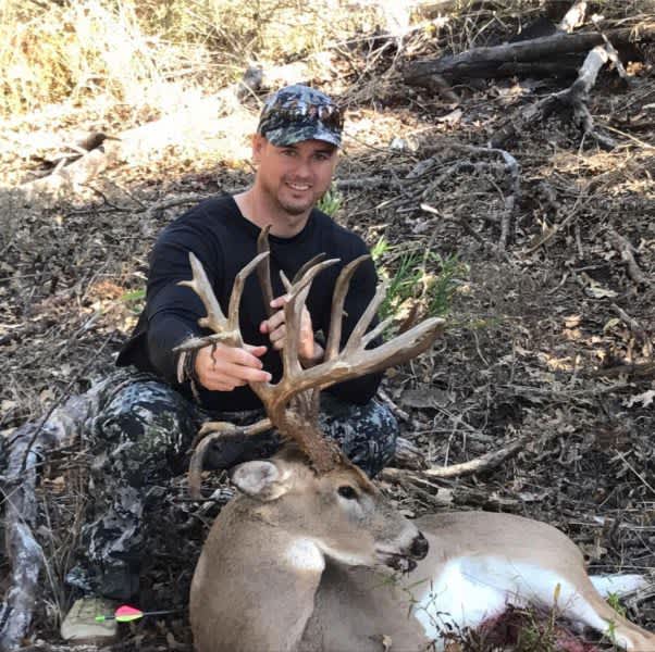 U.S. Army Sergeant Arrows New Record Non-Typical Buck | OutdoorHub