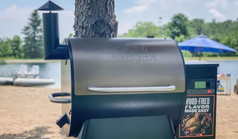 2019 Gear Hunter Holiday Gift Guide: Traeger Pro Series 575 Pellet ...